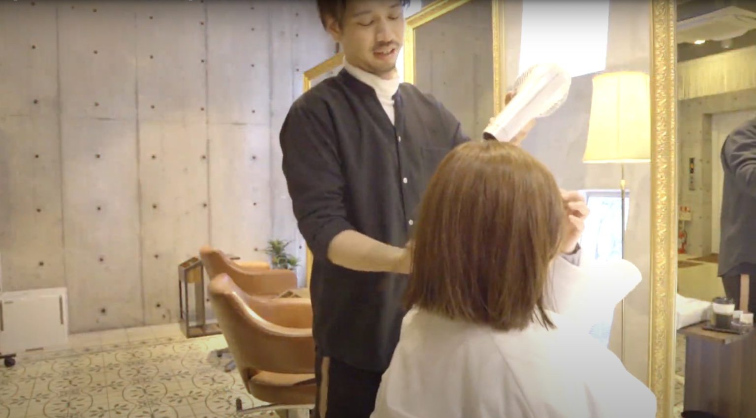 【shiro】ホワイトリリーへアオイルの使い方は?美容師が効果を口コミ|匂いもレビュー ぼくのヘアケアlabo